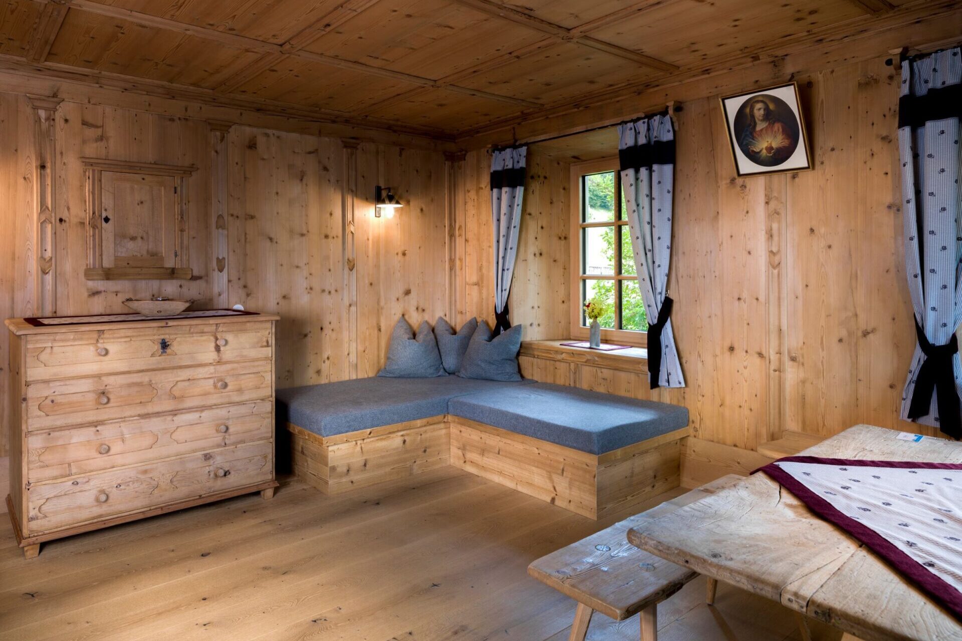 Stube Familie M – Tischlerei Lanser Projekt Stube Familie M